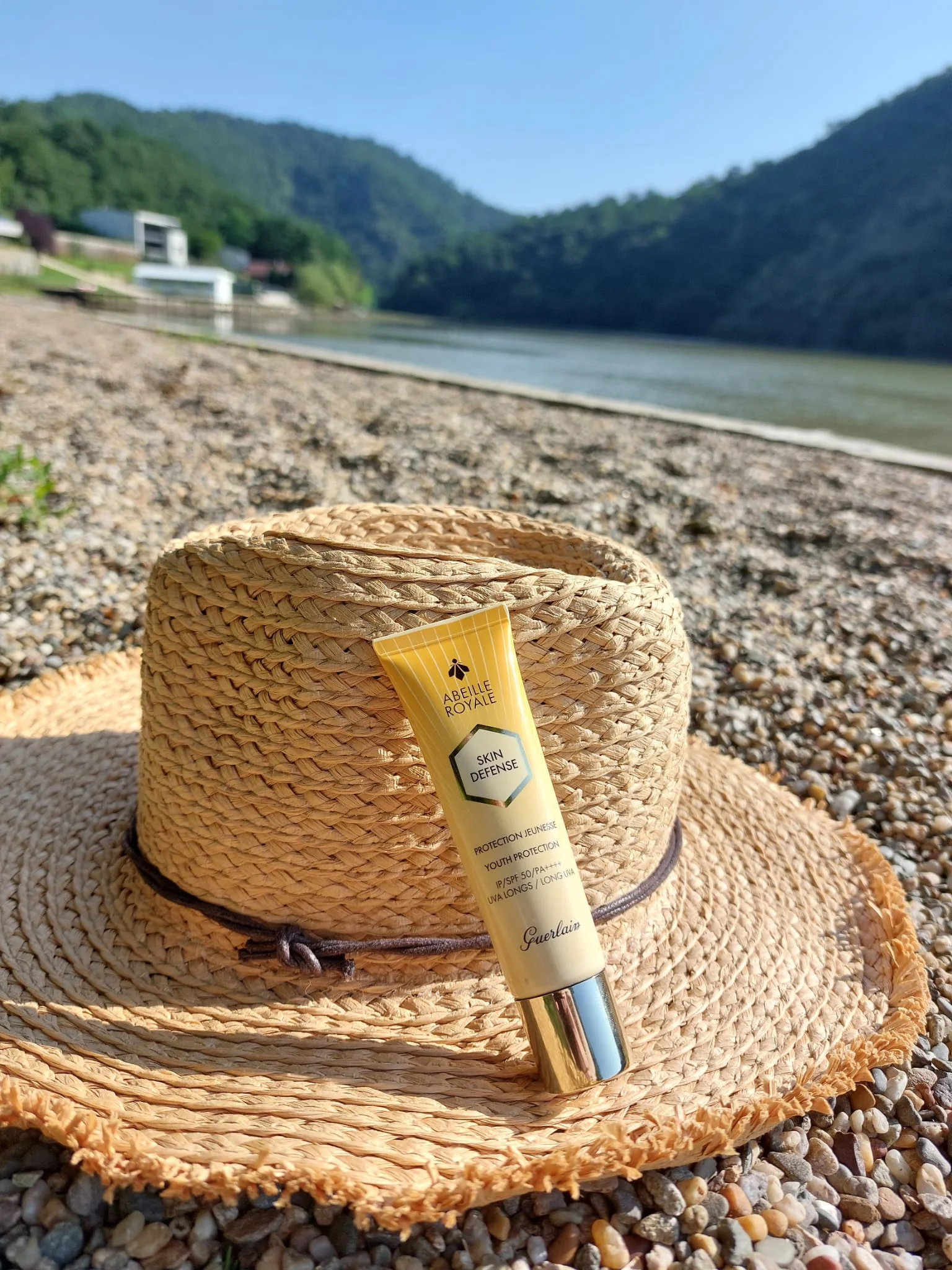 Guerlain Abeille Royale Skin Defense SPF 50 review - BeautyBarometer